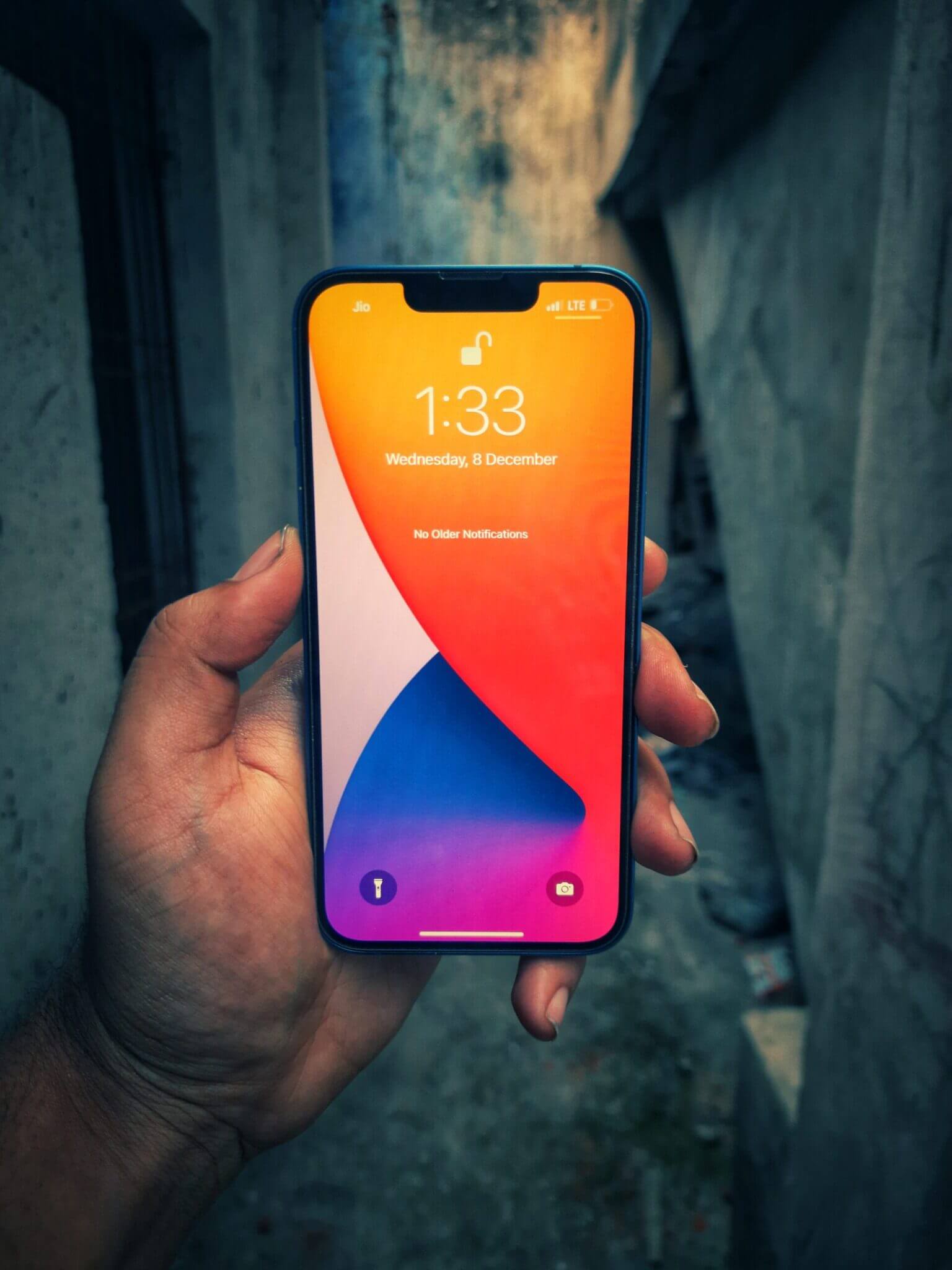 Face ID vs In-Display Fingerprint